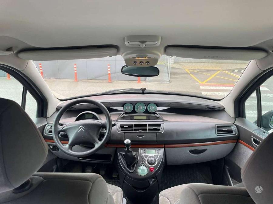 Zils Citroen C8 2005 Ukmergė, ar dzinēja tilpumu 2.18 L un nobraukumu 320 tūkst. km par 2000 €, foto 6 vietnē AUTOMOTO.COM.LV