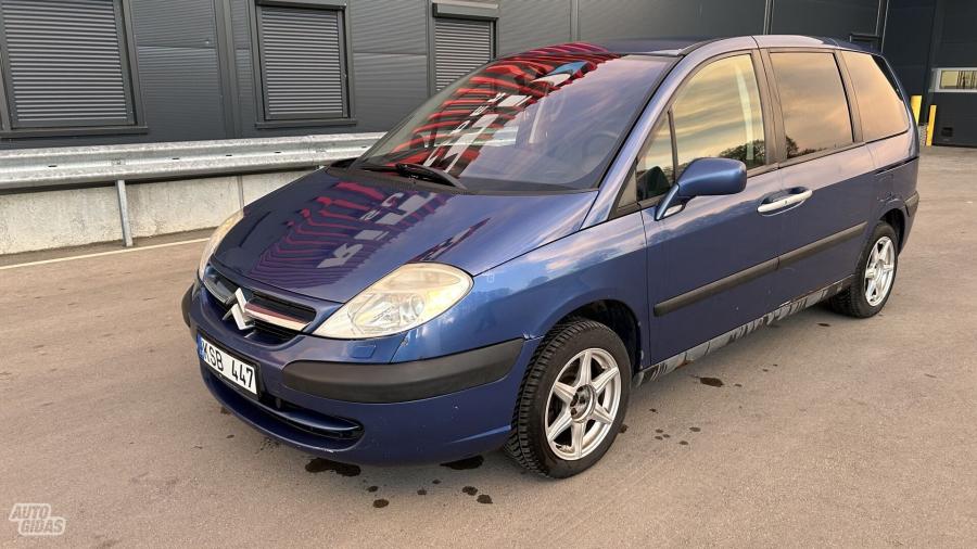Zils Citroen C8 2008 Kretinga, ar dzinēja tilpumu 2.00 L un nobraukumu 212 tūkst. km par 700 €, foto 3 vietnē AUTOMOTO.COM.LV