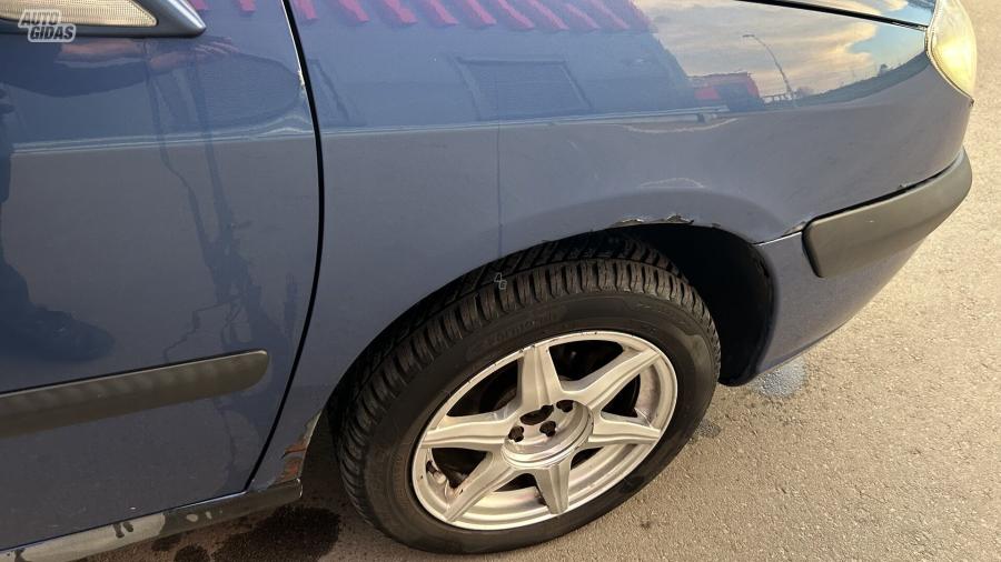 Zils Citroen C8 2008 Kretinga, ar dzinēja tilpumu 2.00 L un nobraukumu 212 tūkst. km par 700 €, foto 18 vietnē AUTOMOTO.COM.LV