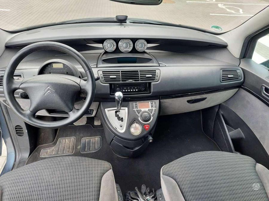 Blue Citroen C8 2013 in Kaunas, with an engine capacity of 2.00 L and mileage of 298 thousand km for 3660 €, photo 11 on AUTOMOTO.COM.LV