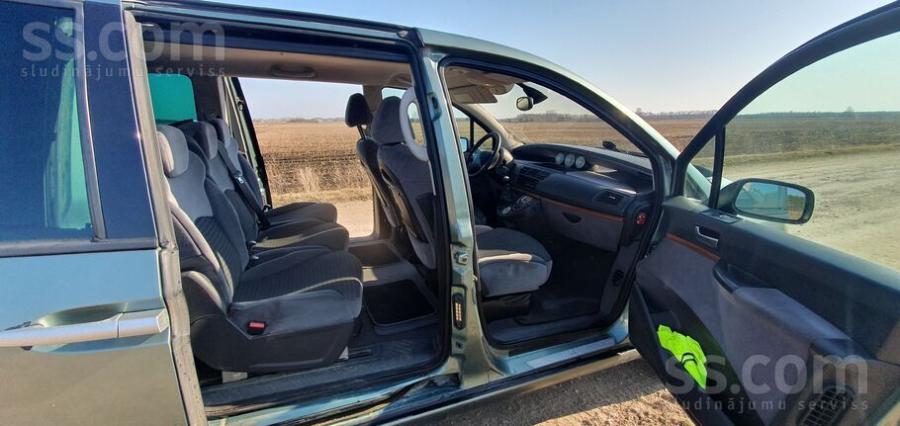 Zaļš Citroen C8 2007 Rīga, ar dzinēja tilpumu 2.00 L un nobraukumu 279 tūkst. km par 1400 €, foto 9 vietnē AUTOMOTO.COM.LV
