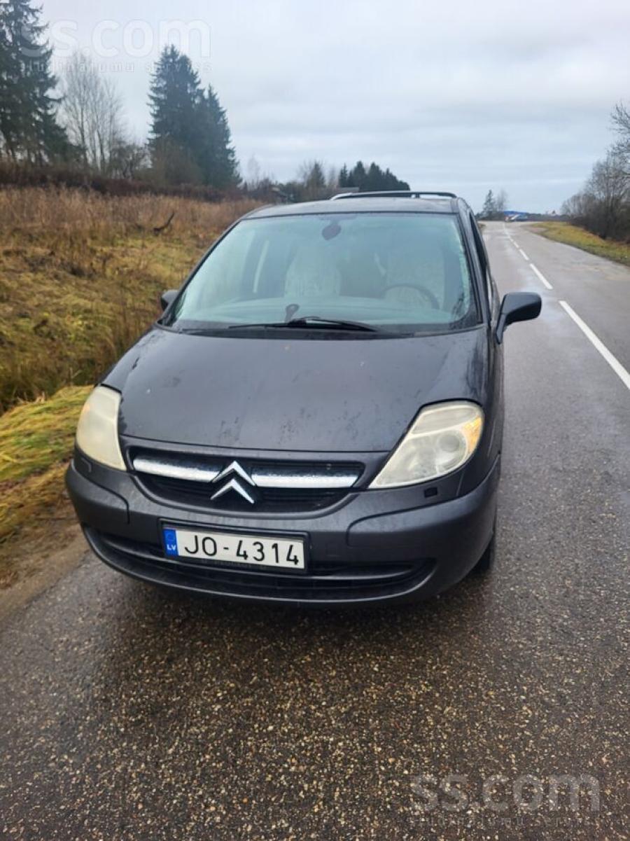Pelēks Citroen C8 2002 Daugavpils, ar dzinēja tilpumu 2.20 L un nobraukumu 300 tūkst. km par 600 €, foto 3 vietnē AUTOMOTO.COM.LV