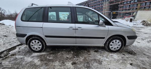 Pelēks Citroen C8 2005 Kauņa, ar dzinēja tilpumu 2.20 L un nobraukumu 364 tūkst. km par 950 €, foto 3 vietnē AUTOMOTO.COM.LV