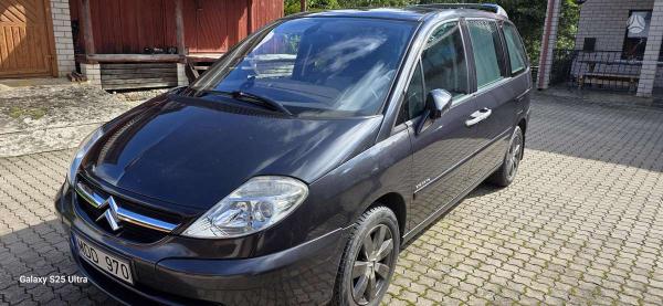 Pelēks Citroen C8 2005 Alīta, ar dzinēja tilpumu 2.20 L un nobraukumu 210 tūkst. km par 1250 €, foto 1 vietnē AUTOMOTO.COM.LV