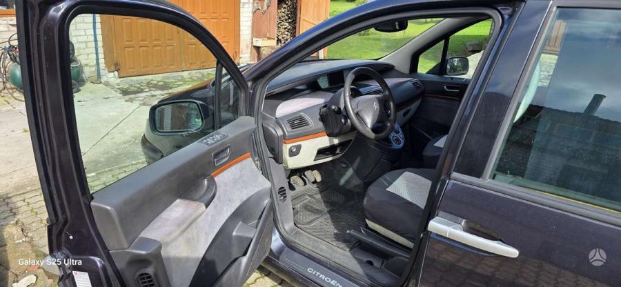Pelēks Citroen C8 2005 Alīta, ar dzinēja tilpumu 2.20 L un nobraukumu 210 tūkst. km par 1250 €, foto 4 vietnē AUTOMOTO.COM.LV