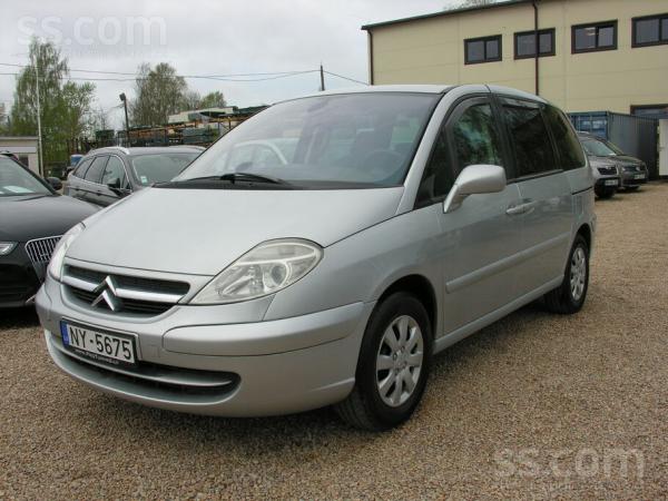 Pelēks Citroen C8 2006 Rīga, ar dzinēja tilpumu 2.20 L un nobraukumu 0 tūkst. km par 800 €, foto 1 vietnē AUTOMOTO.COM.LV