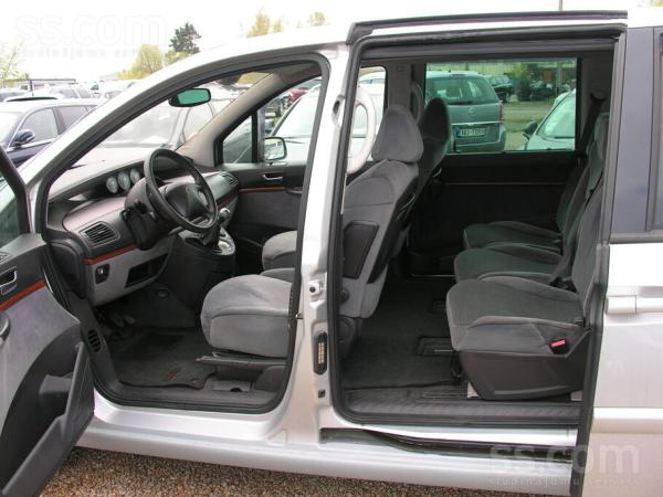 Pelēks Citroen C8 2006 Rīga, ar dzinēja tilpumu 2.20 L un nobraukumu 0 tūkst. km par 800 €, foto 9 vietnē AUTOMOTO.COM.LV