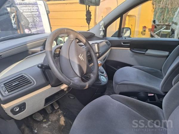 Pelēks Citroen C8 2006 Ogre, ar dzinēja tilpumu 2.00 L un nobraukumu 253 tūkst. km par 1000 €, foto 6 vietnē AUTOMOTO.COM.LV