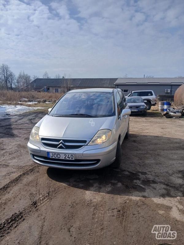 Grey Citroen C8 2008 in Taurage, with an engine capacity of 2.00 L and mileage of 315 thousand km for 780 €, photo 1 on AUTOMOTO.COM.LV