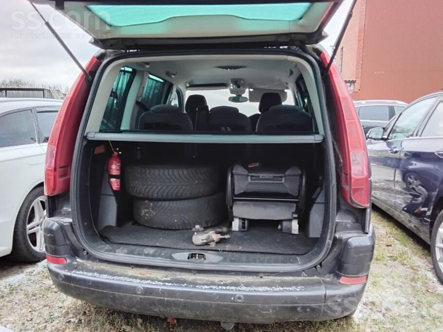 Pelēks Citroen C8 2008 Rīga, ar dzinēja tilpumu 2.00 L un nobraukumu 311 tūkst. km par 2929 €, foto 5 vietnē AUTOMOTO.COM.LV