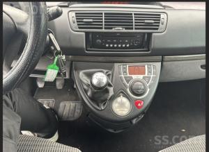 Pelēks Citroen C8 2008 Rīga, ar dzinēja tilpumu 2.00 L un nobraukumu 311 tūkst. km par 2929 €, foto 14 vietnē AUTOMOTO.COM.LV