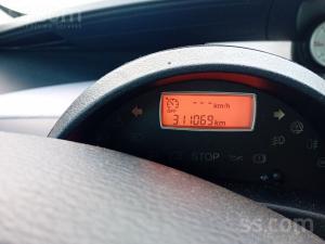 Серый Ситроен С8 2008 в Рига, объемом двигателя 2.00 л и пробегом 311 тыс. км за 2727 €, фото 25 на AUTOMOTO.COM.LV
