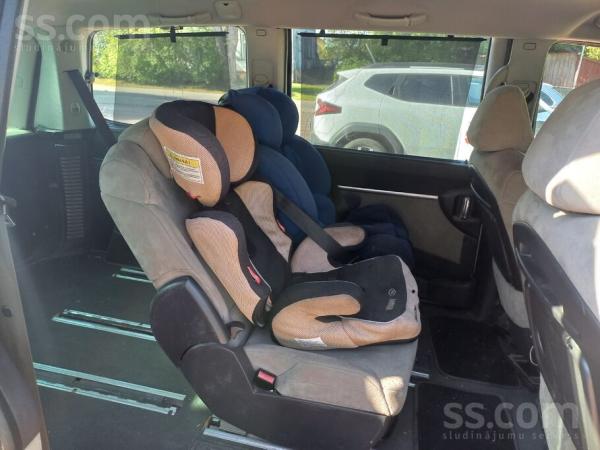 Pelēks Citroen C8 2008 Jēkabpils, ar dzinēja tilpumu 2.00 L un nobraukumu 344 tūkst. km par 700 €, foto 8 vietnē AUTOMOTO.COM.LV