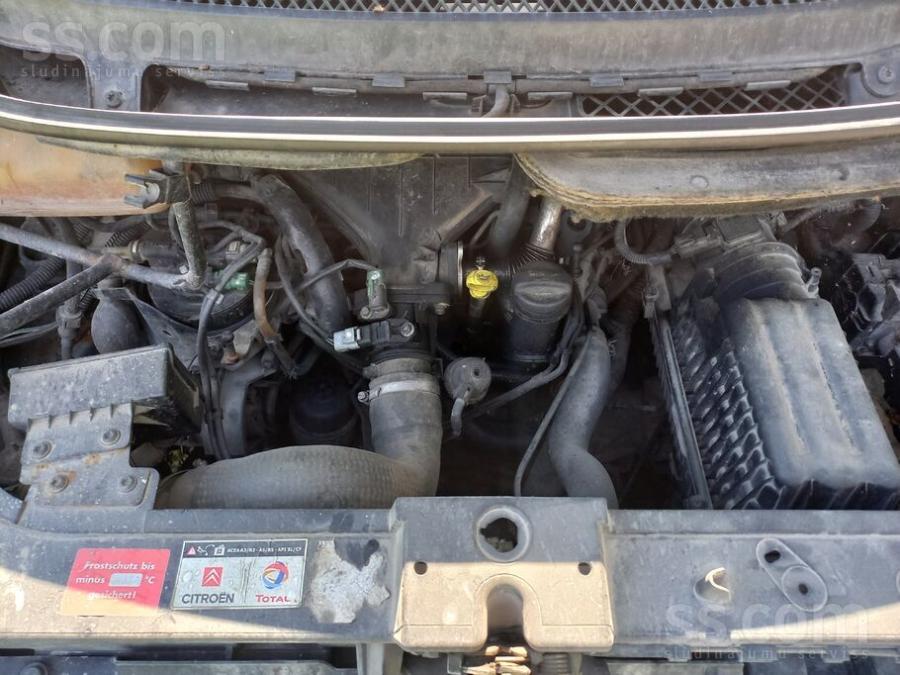 Pelēks Citroen C8 2008 Jēkabpils, ar dzinēja tilpumu 2.00 L un nobraukumu 344 tūkst. km par 700 €, foto 10 vietnē AUTOMOTO.COM.LV
