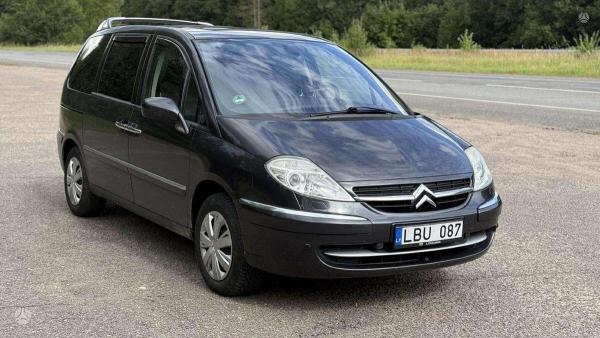 Grey Citroen C8 2008 in Visaginas, with an engine capacity of 2.00 L and mileage of 213 thousand km for 1499 €, photo 3 on AUTOMOTO.COM.LV