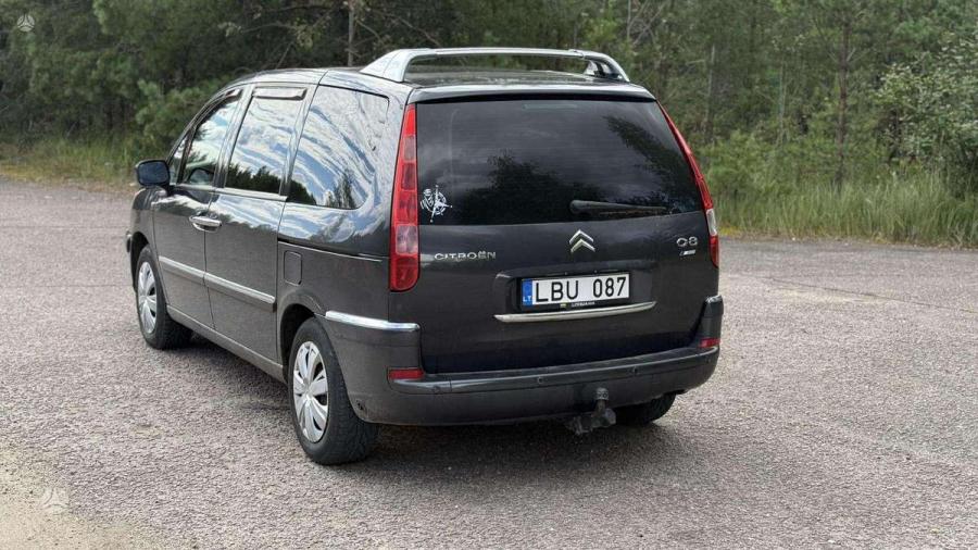 Grey Citroen C8 2008 in Visaginas, with an engine capacity of 2.00 L and mileage of 213 thousand km for 1499 €, photo 4 on AUTOMOTO.COM.LV
