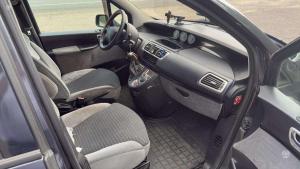 Grey Citroen C8 2008 in Visaginas, with an engine capacity of 2.00 L and mileage of 213 thousand km for 1499 €, photo 7 on AUTOMOTO.COM.LV