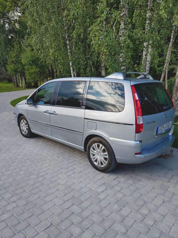 Grey Citroen C8 2008 in Moletai, with an engine capacity of 2.18 L and mileage of 386 thousand km for 2880 €, photo 4 on AUTOMOTO.COM.LV