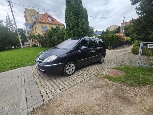Pelēks Citroen C8 2009 Kauņa, ar dzinēja tilpumu 2.18 L un nobraukumu 379 tūkst. km par 2600 €, foto 1 vietnē AUTOMOTO.COM.LV