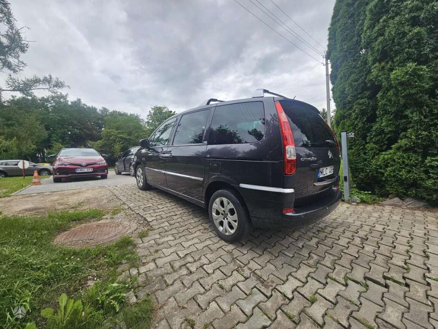 Pelēks Citroen C8 2009 Kauņa, ar dzinēja tilpumu 2.18 L un nobraukumu 379 tūkst. km par 2600 €, foto 4 vietnē AUTOMOTO.COM.LV