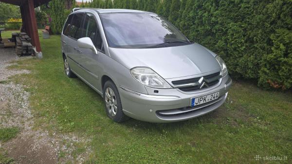 Pelēks Citroen C8 2010 Klaipėda, ar dzinēja tilpumu 2.00 L un nobraukumu 380 tūkst. km par 1300 €, foto 1 vietnē AUTOMOTO.COM.LV