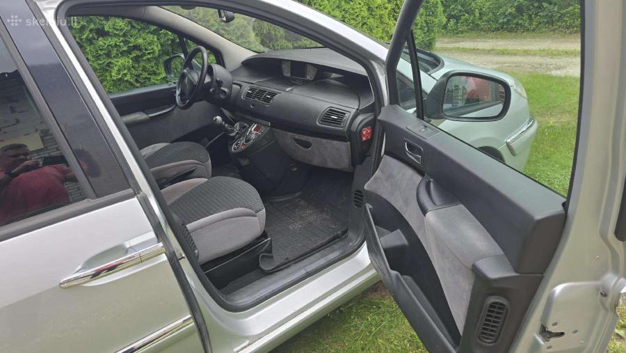 Pelēks Citroen C8 2010 Klaipėda, ar dzinēja tilpumu 2.00 L un nobraukumu 380 tūkst. km par 1300 €, foto 3 vietnē AUTOMOTO.COM.LV