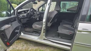 Pelēks Citroen C8 2010 Klaipėda, ar dzinēja tilpumu 2.00 L un nobraukumu 380 tūkst. km par 1300 €, foto 8 vietnē AUTOMOTO.COM.LV