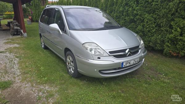 Pelēks Citroen C8 2010 Klaipėda, ar dzinēja tilpumu 2.00 L un nobraukumu 380 tūkst. km par 1100 €, foto 1 vietnē AUTOMOTO.COM.LV