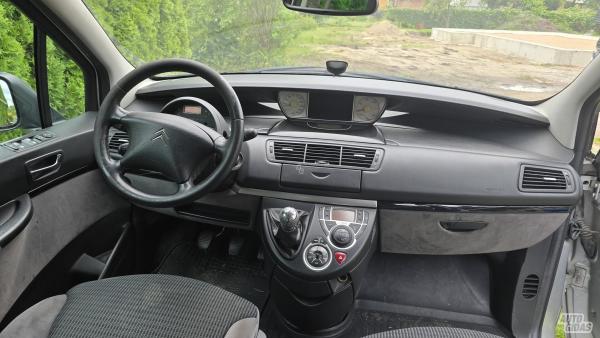 Pelēks Citroen C8 2010 Klaipėda, ar dzinēja tilpumu 2.00 L un nobraukumu 380 tūkst. km par 1100 €, foto 3 vietnē AUTOMOTO.COM.LV