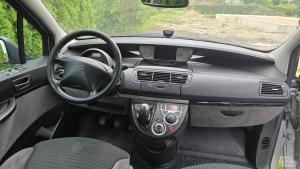 Pelēks Citroen C8 2010 Klaipėda, ar dzinēja tilpumu 2.00 L un nobraukumu 380 tūkst. km par 1100 €, foto 3 vietnē AUTOMOTO.COM.LV