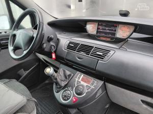 Pelēks Citroen C8 2011 Viļņa, ar dzinēja tilpumu 2.00 L un nobraukumu 466 tūkst. km par 2850 €, foto 11 vietnē AUTOMOTO.COM.LV