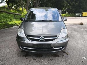 Grey Citroen C8 2011 in Kaunas, with an engine capacity of 2.00 L and mileage of 291 thousand km for 3550 €, photo 3 on AUTOMOTO.COM.LV