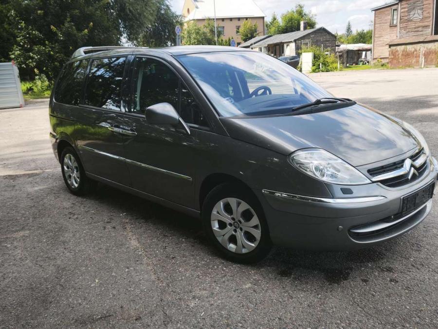 Grey Citroen C8 2011 in Kaunas, with an engine capacity of 2.00 L and mileage of 291 thousand km for 3550 €, photo 4 on AUTOMOTO.COM.LV