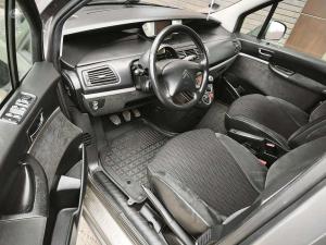Grey Citroen C8 2011 in Kaunas, with an engine capacity of 2.00 L and mileage of 291 thousand km for 3550 €, photo 8 on AUTOMOTO.COM.LV