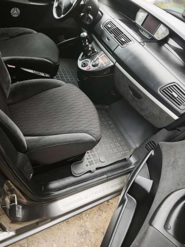 Pelēks Citroen C8 2011 Kauņa, ar dzinēja tilpumu 2.00 L un nobraukumu 291 tūkst. km par 3550 €, foto 8 vietnē AUTOMOTO.COM.LV