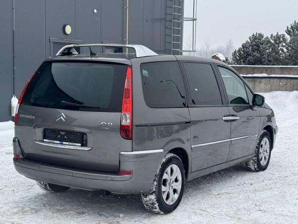 Grey Citroen C8 2012 in Siauliai, with an engine capacity of 2.00 L and mileage of 296 thousand km for 3250 €, photo 3 on AUTOMOTO.COM.LV