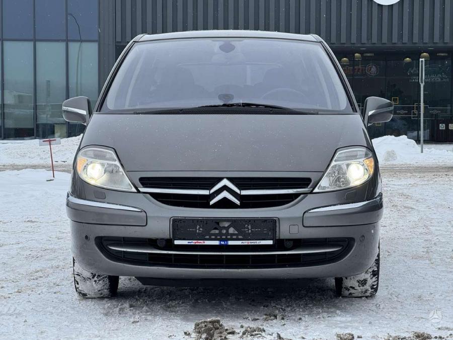 Grey Citroen C8 2012 in Siauliai, with an engine capacity of 2.00 L and mileage of 296 thousand km for 3250 €, photo 6 on AUTOMOTO.COM.LV