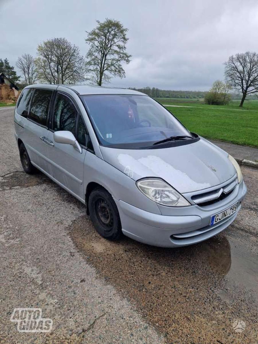 Citroen C8 2003 in Siauliai, with an engine capacity of 2.20 L and mileage of 309 thousand km for 600 €, photo 6 on AUTOMOTO.COM.LV