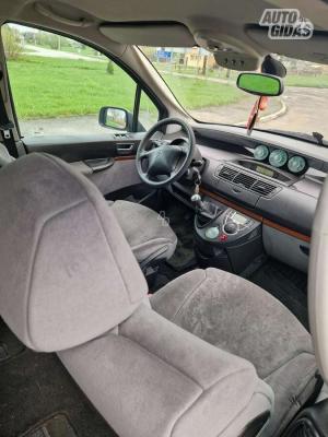 Citroen C8 2003 in Siauliai, with an engine capacity of 2.20 L and mileage of 309 thousand km for 600 €, photo 8 on AUTOMOTO.COM.LV