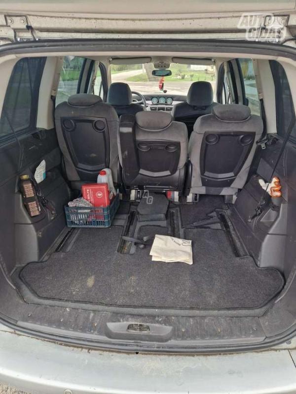 Citroen C8 2003 in Siauliai, with an engine capacity of 2.20 L and mileage of 309 thousand km for 600 €, photo 8 on AUTOMOTO.COM.LV