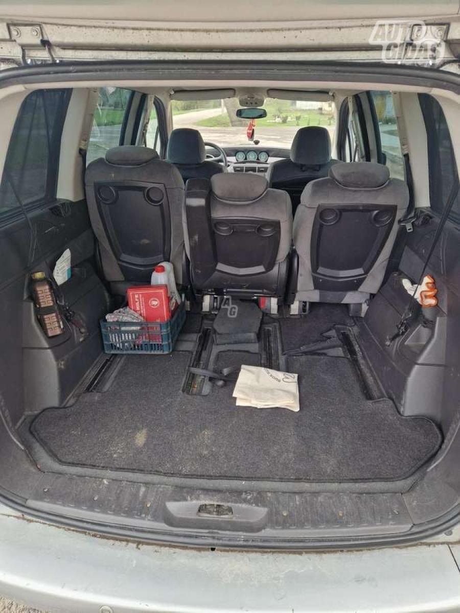 Citroen C8 2003 in Siauliai, with an engine capacity of 2.20 L and mileage of 309 thousand km for 600 €, photo 9 on AUTOMOTO.COM.LV