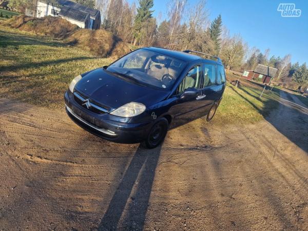 Citroen C8 2004 in Anyksciai, with an engine capacity of 2.20 L and mileage of 2990 thousand km for 590 €, photo 6 on AUTOMOTO.COM.LV