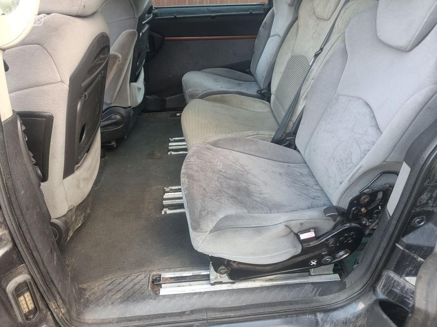 Citroen C8 2004 Šilalė, ar dzinēja tilpumu 2.00 L un nobraukumu 283 tūkst. km par 650 €, foto 8 vietnē AUTOMOTO.COM.LV