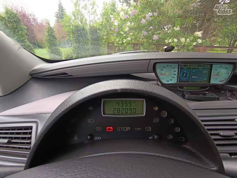 Ситроен С8 2005 в Каунас, объемом двигателя 2.20 л и пробегом 290 тыс. км за 1400 €, фото 11 на AUTOMOTO.COM.LV