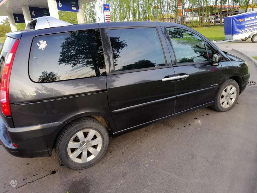 Citroen C8 2005 in Vilnius, with an engine capacity of 2.18 L and mileage of 256 thousand km for 2100 €, photo 4 on AUTOMOTO.COM.LV