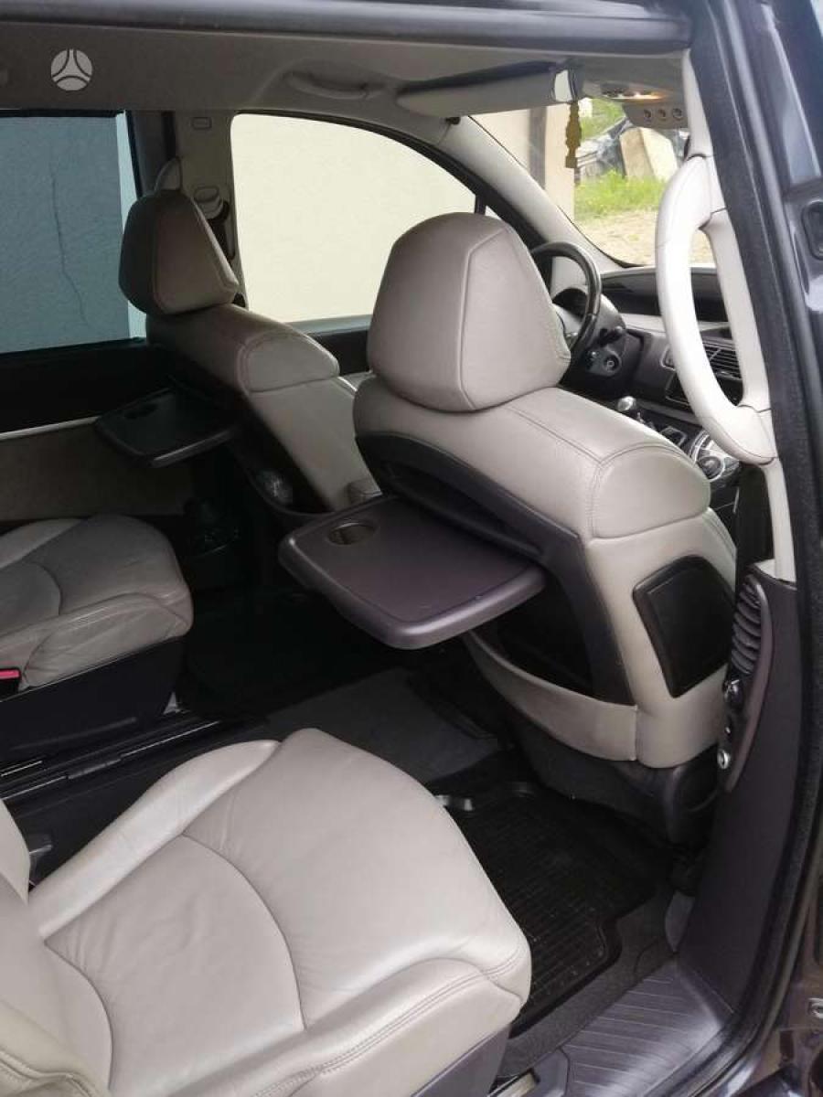 Citroen C8 2005 in Vilnius, with an engine capacity of 2.18 L and mileage of 256 thousand km for 2100 €, photo 15 on AUTOMOTO.COM.LV