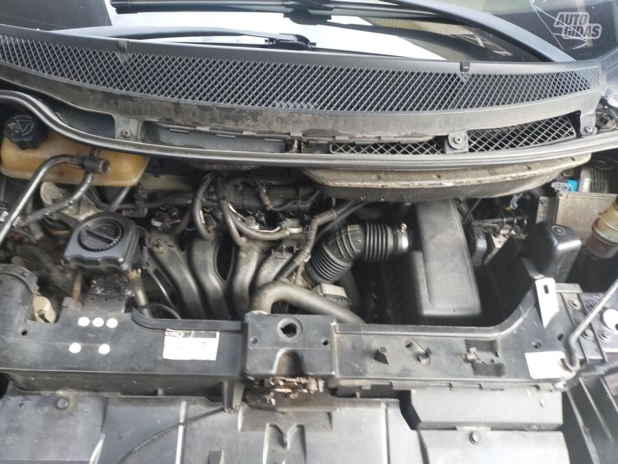 Citroen C8 2009 in Birzai, with an engine capacity of 2.00 L and mileage of 209 thousand km for 2999 €, photo 4 on AUTOMOTO.COM.LV