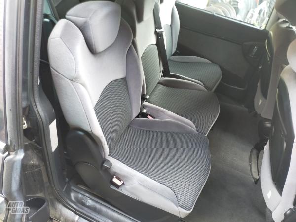 Citroen C8 2009 in Birzai, with an engine capacity of 2.00 L and mileage of 209 thousand km for 2999 €, photo 7 on AUTOMOTO.COM.LV