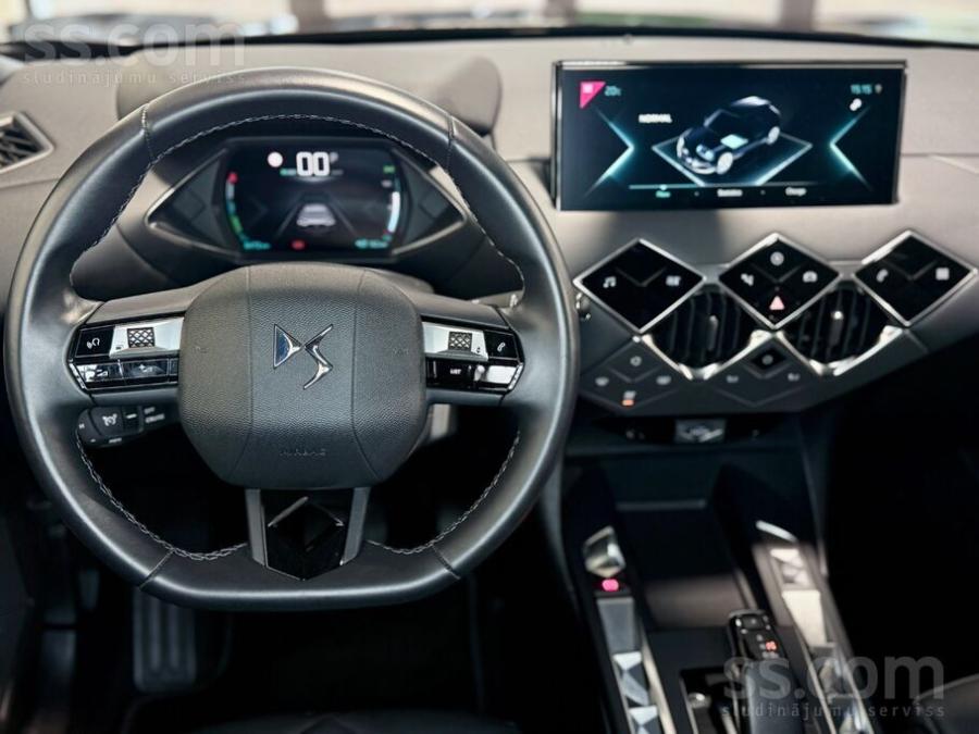 Melns Citroen DS 2021 Rīga, ar dzinēja tilpumu 2.00 L un nobraukumu 6 tūkst. km par 22000 €, foto 16 vietnē AUTOMOTO.COM.LV