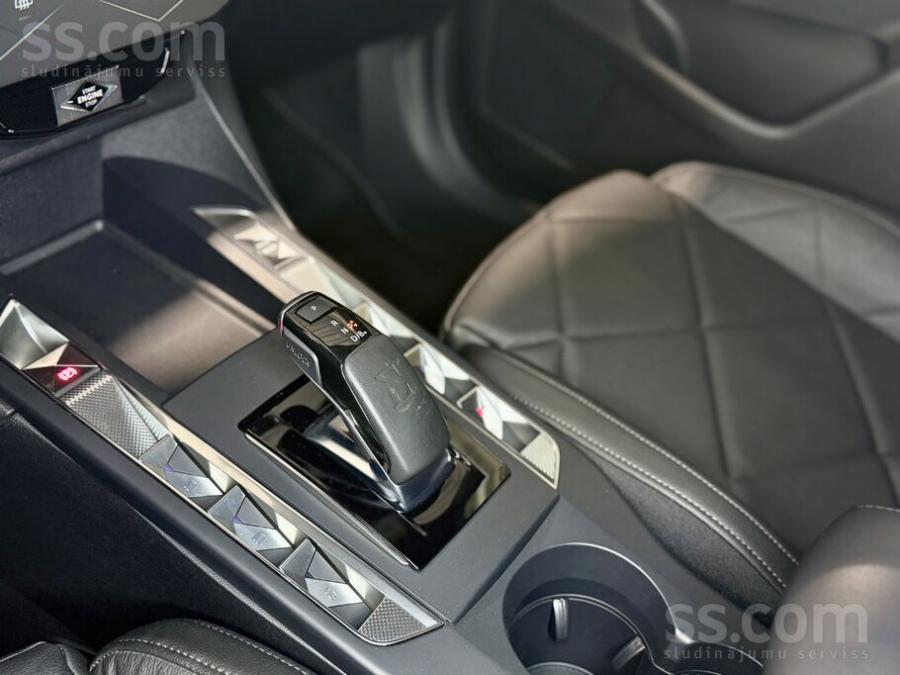 Melns Citroen DS 2021 Rīga, ar dzinēja tilpumu 2.00 L un nobraukumu 6 tūkst. km par 22000 €, foto 18 vietnē AUTOMOTO.COM.LV